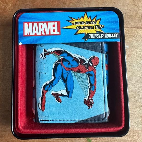 Marvel | Accessories | Marvel Spiderman Trifold Limited Edition Wallet ...
